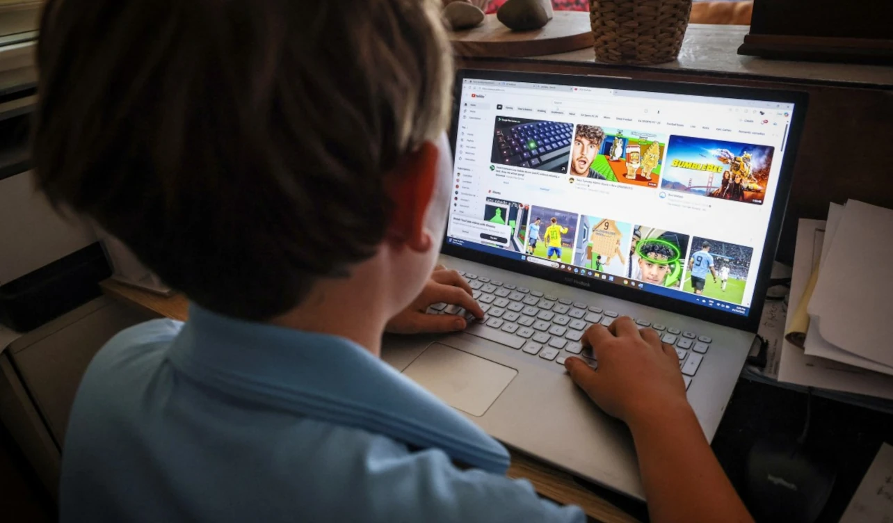 Meta urge a Australia a cambiar la prohibición de menores en redes sociales