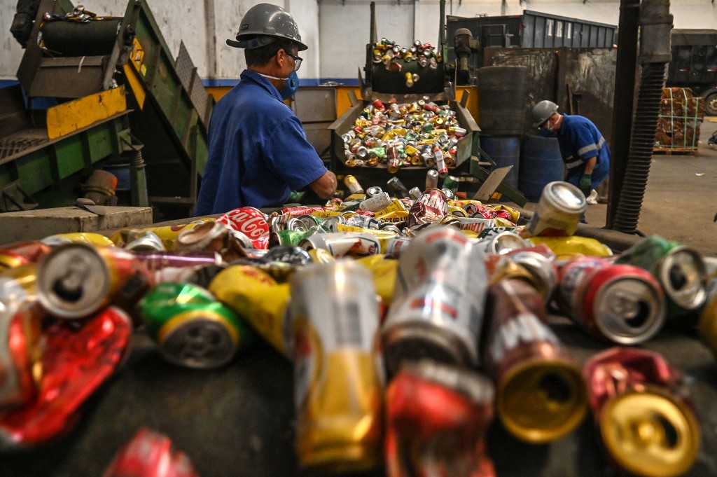 De la basura a las góndolas: Brasil es modelo en reciclaje de latas