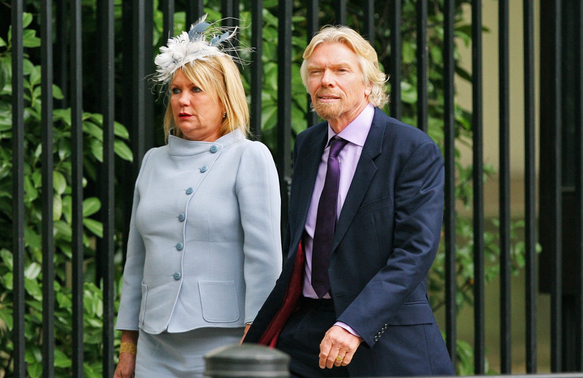 El multimillonario británico Richard Branson anuncia la muerte de su esposa